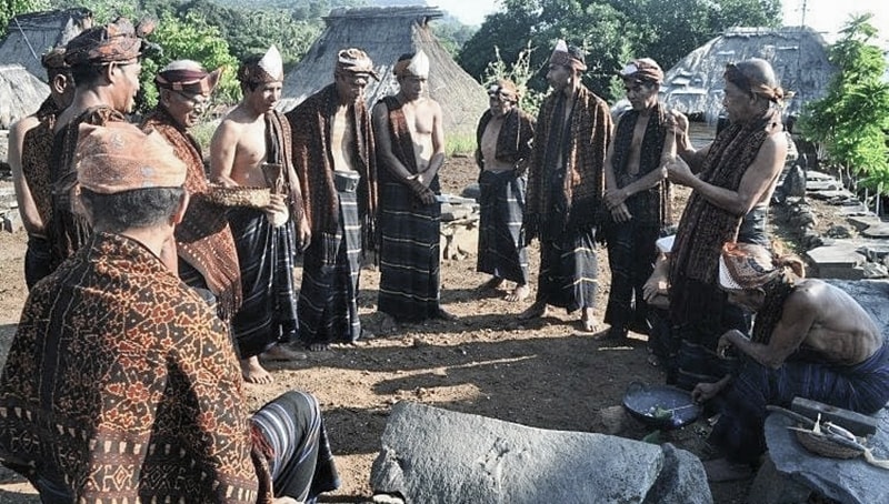 Ende Tribe Cultures » Komodo Wisata